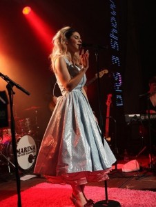 Inspiring Style: Marina and the Diamonds – Fashion Diaries | Blog de moda